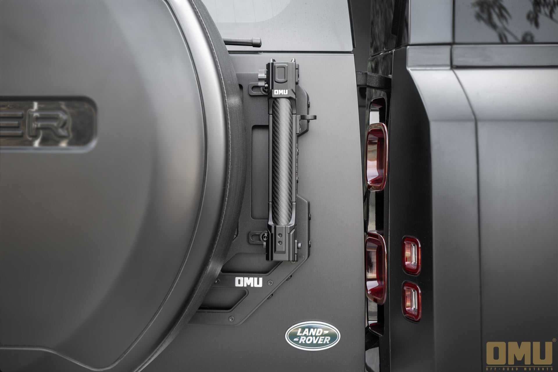 OMU Genesis Series Tailgate Flagpole Mount Kit For New Land Rover Defe ...